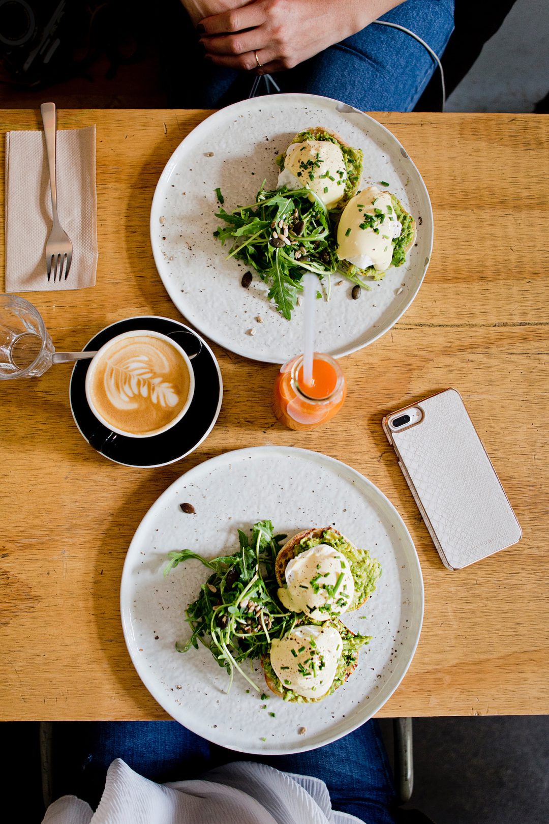 Hello Berlin | snake skin & breakfast in Kreuzberg - The Golden Bun