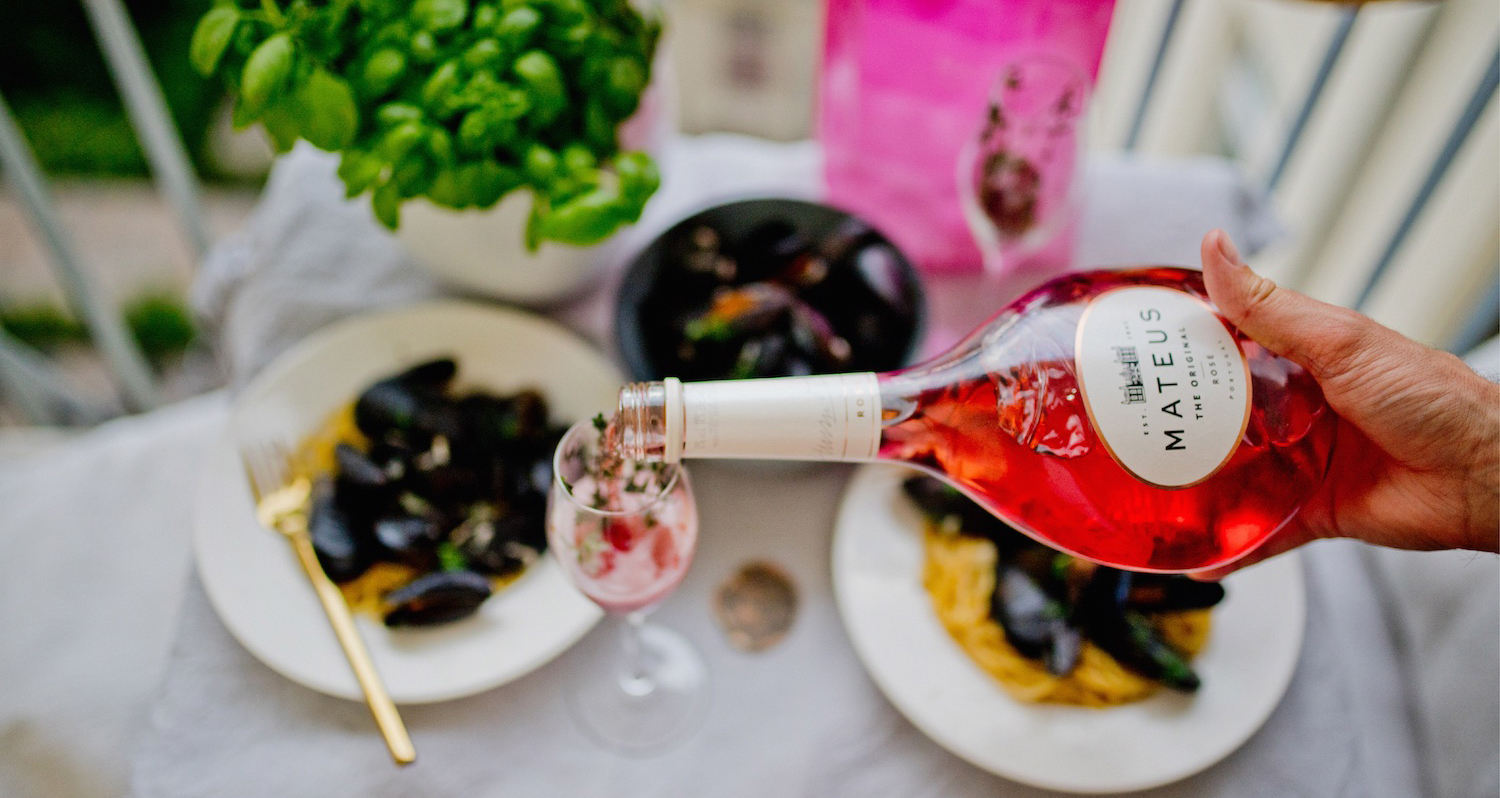 Welcome back, rosé season! Mateus Rosé fruity light sparkling