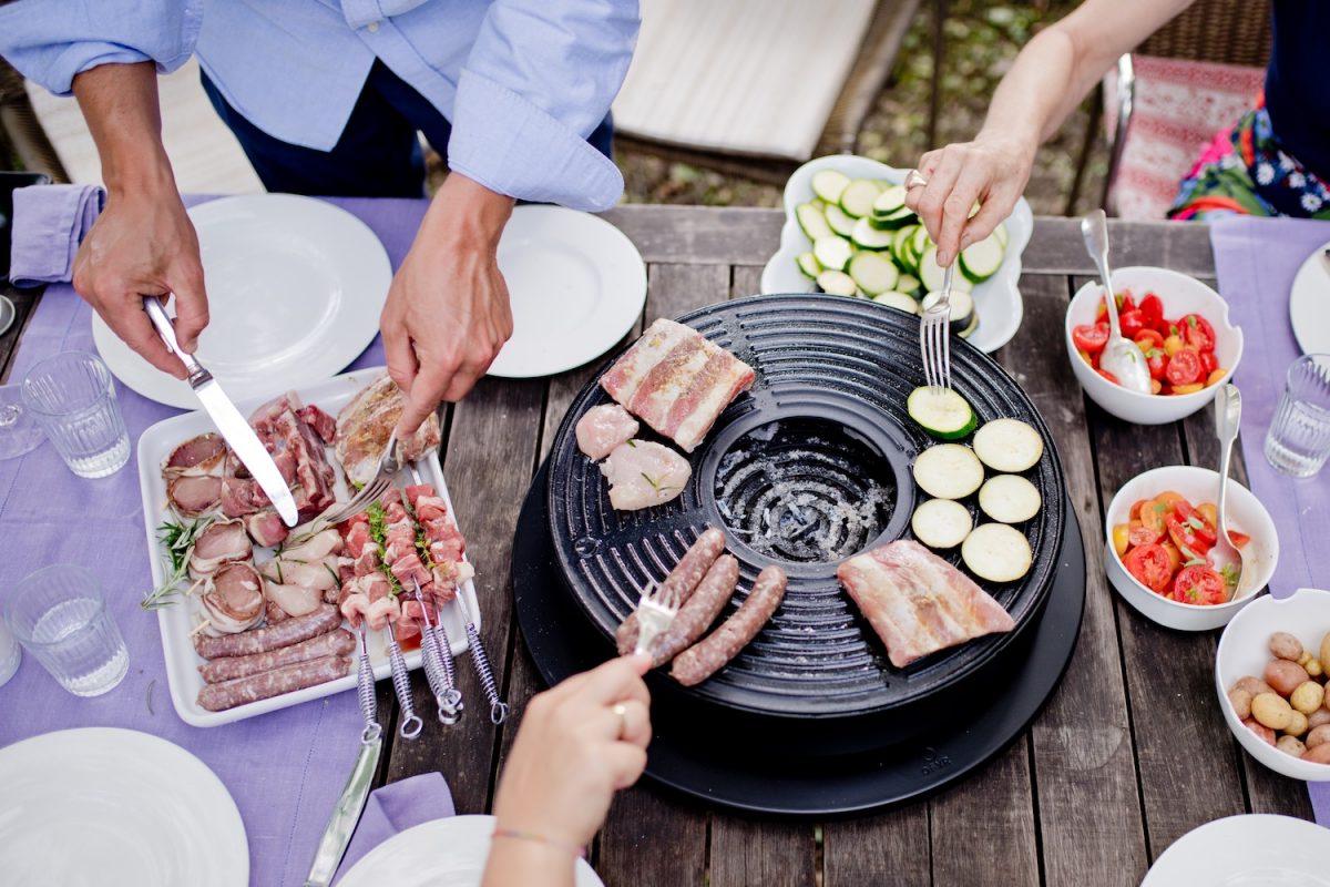 Outdoor summer | Grillspaß am Tisch mit dem Tischgrill OFYR Tabl'O
